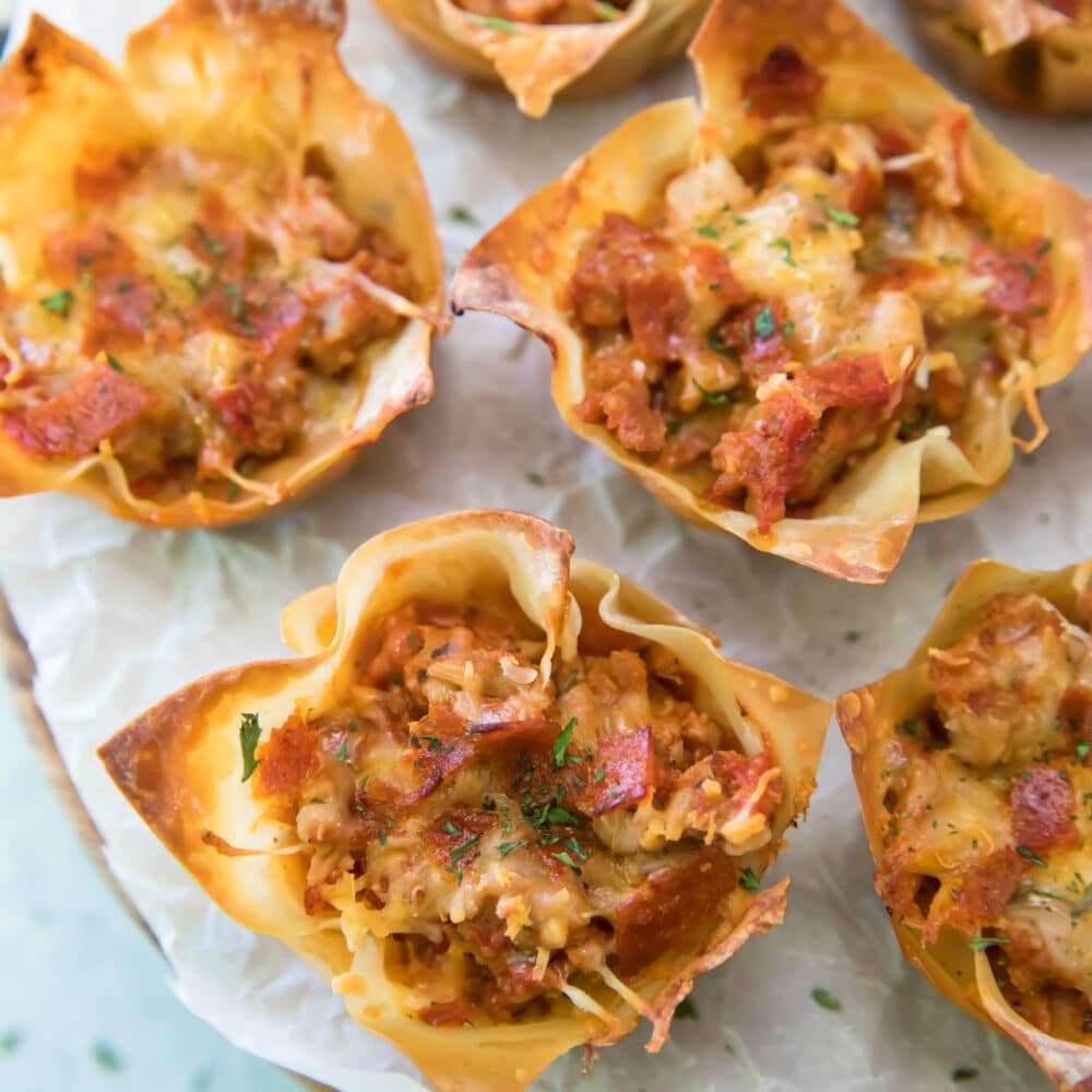 Pepperoni Pizza Party Cups - Kim's Cravings
