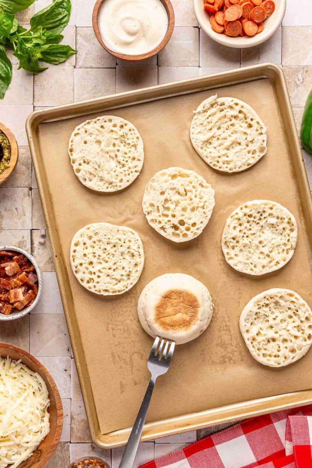 English Muffin Pizzas - Kim's Cravings