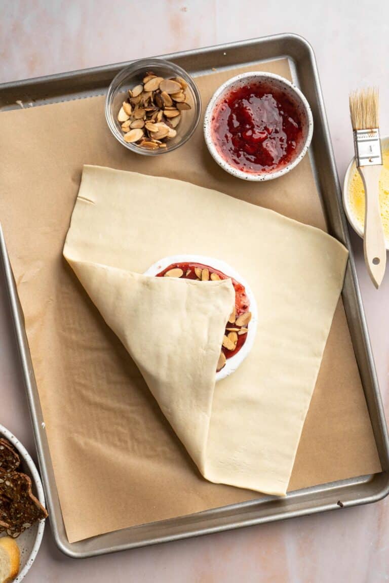 Baked Brie - Kim's Cravings