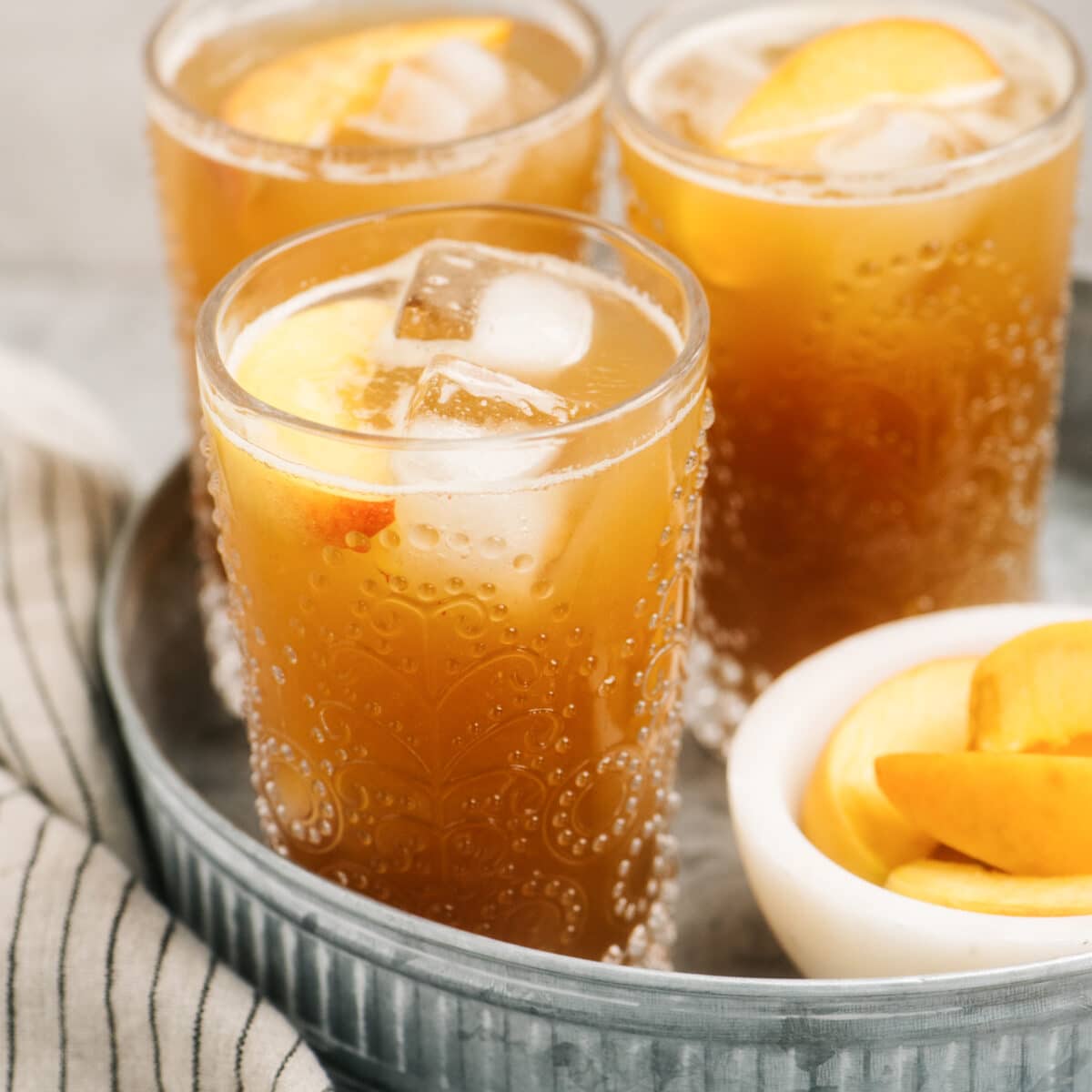 Sweet Tea Peach Cocktail - Kim's Cravings